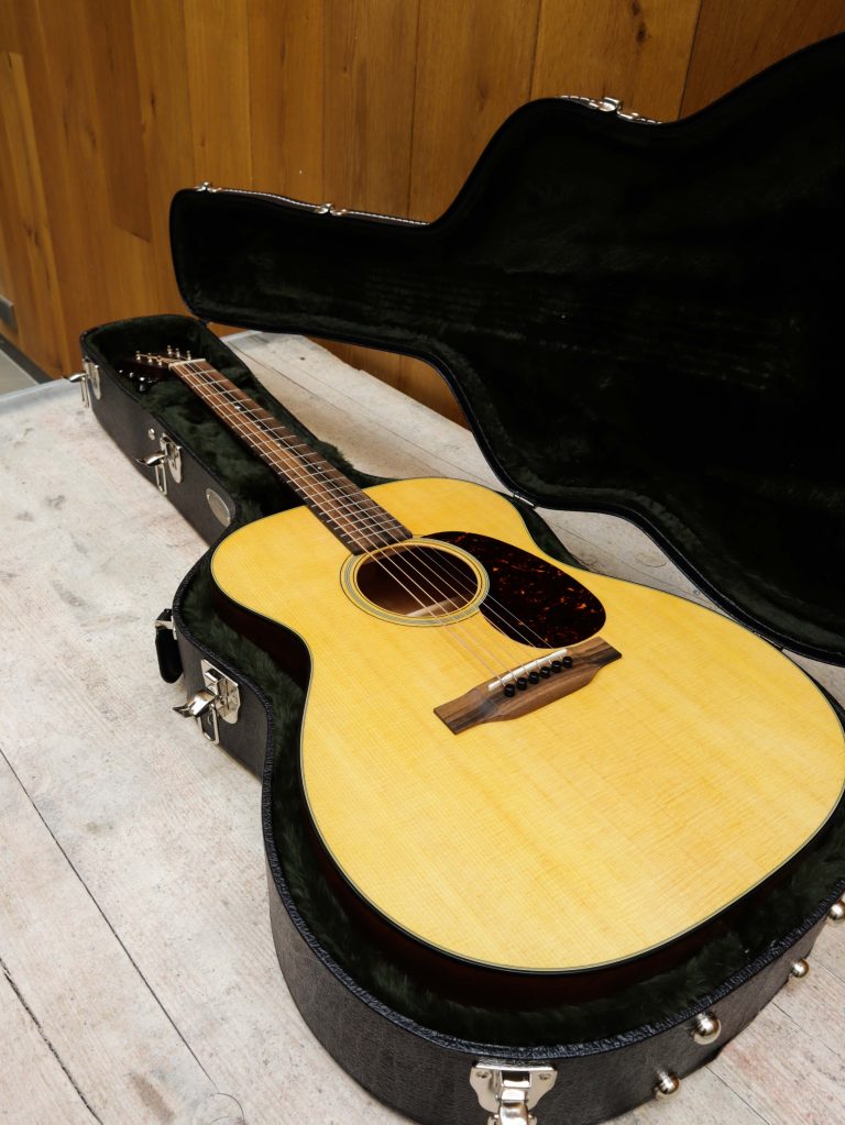 Martin OOO-18 - Kauffmann's Guitar Store