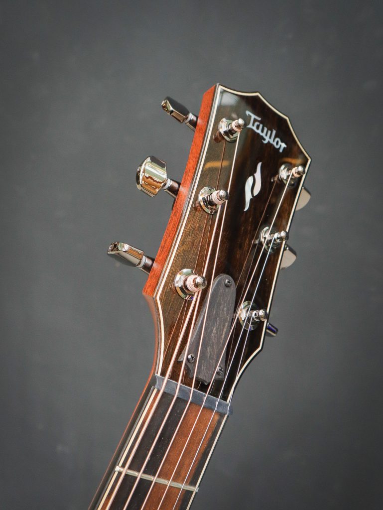 Taylor 814-ce Radius Armrest - Kauffmann's Guitar Store